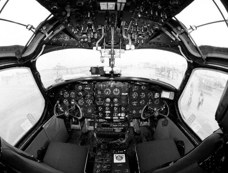 GRUMMAN E-1 TRACER - Flight Manuals