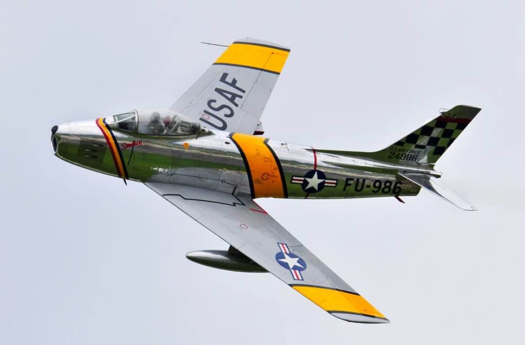 NORTH AMERICAN F-86 SABRE - Flight Manuals