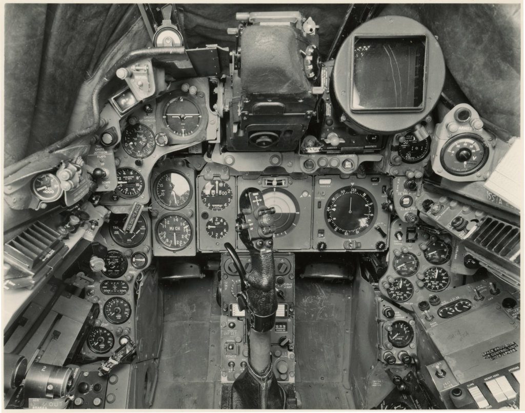 ENGLISH ELECTRIC LIGHTNING - Flight Manuals