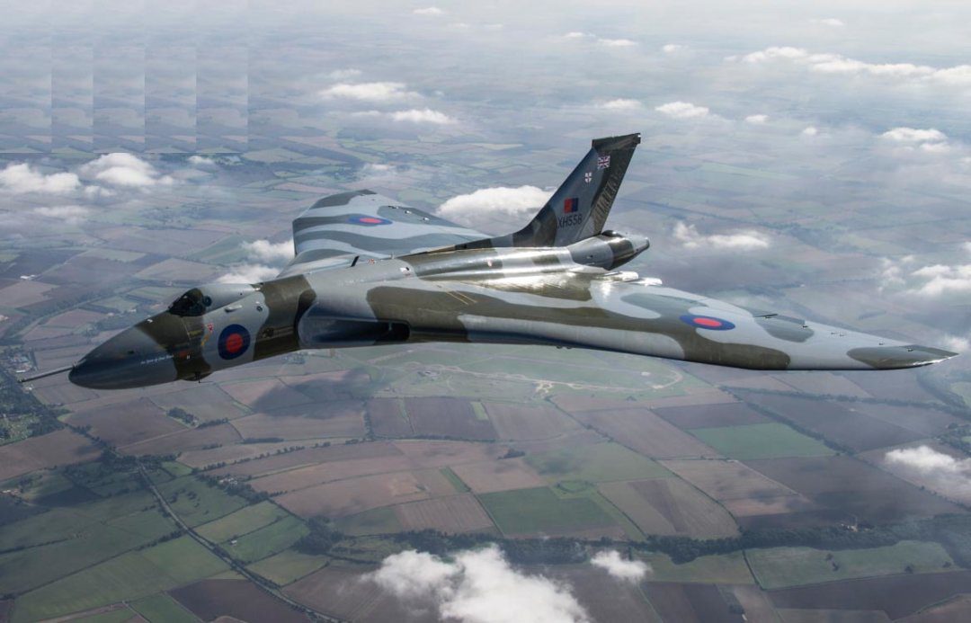 AVRO 698 VULCAN - Flight Manuals