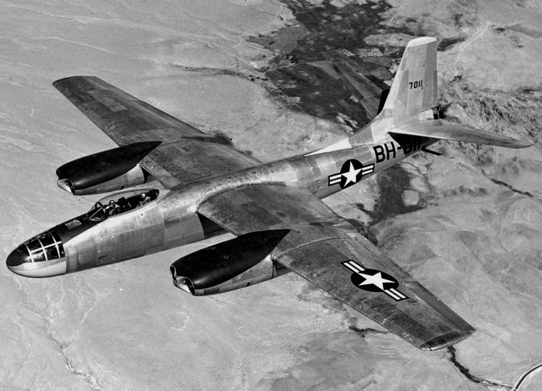 NORTH AMERICAN B-45 TORNADO - Flight Manuals