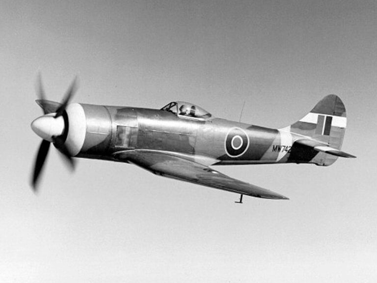 HAWKER TEMPEST - Flight Manuals