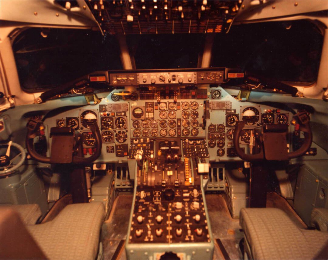 McDONNELL-DOUGLAS C-9 SKYTRAIN II - Flight Manuals