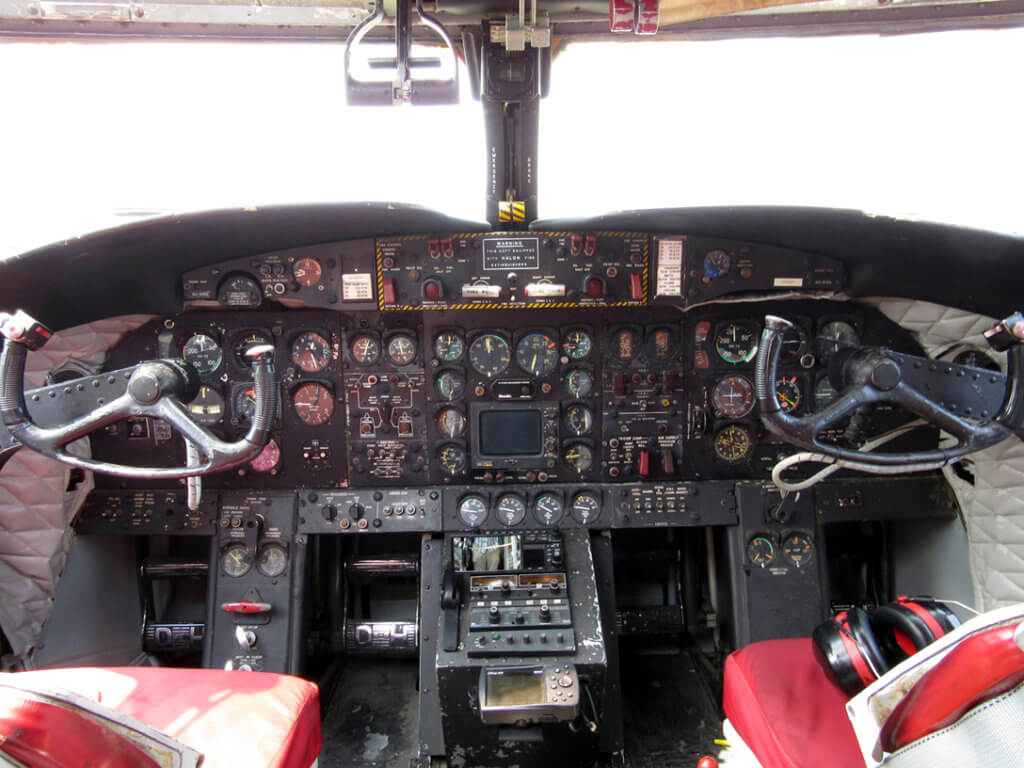 De HAVILLAND CANADA DHC-4 CARIBOU (CV-2, C-7) - Flight Manuals
