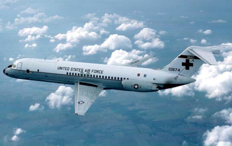 McDONNELL-DOUGLAS C-9 SKYTRAIN II - Flight Manuals