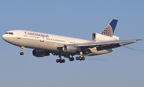 DC-10-photo - Flight Manuals